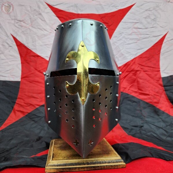 Templar Crusader Great Helm